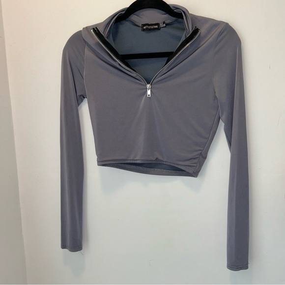 PrettyLittleThing | Tops | Silky Gray Pretty Little Thing Half Zip Crop ...